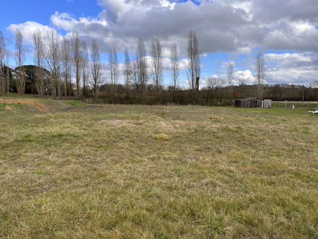 MIRAMONT-DE-GUYENNE terrain à bâtir 1642m2